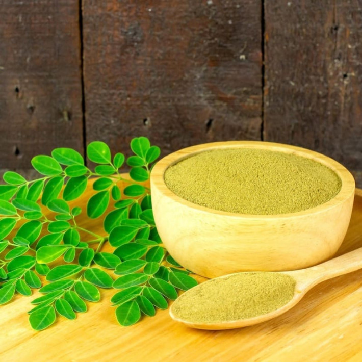 Moringa bienfaits : guide complet de l'arbre miracle